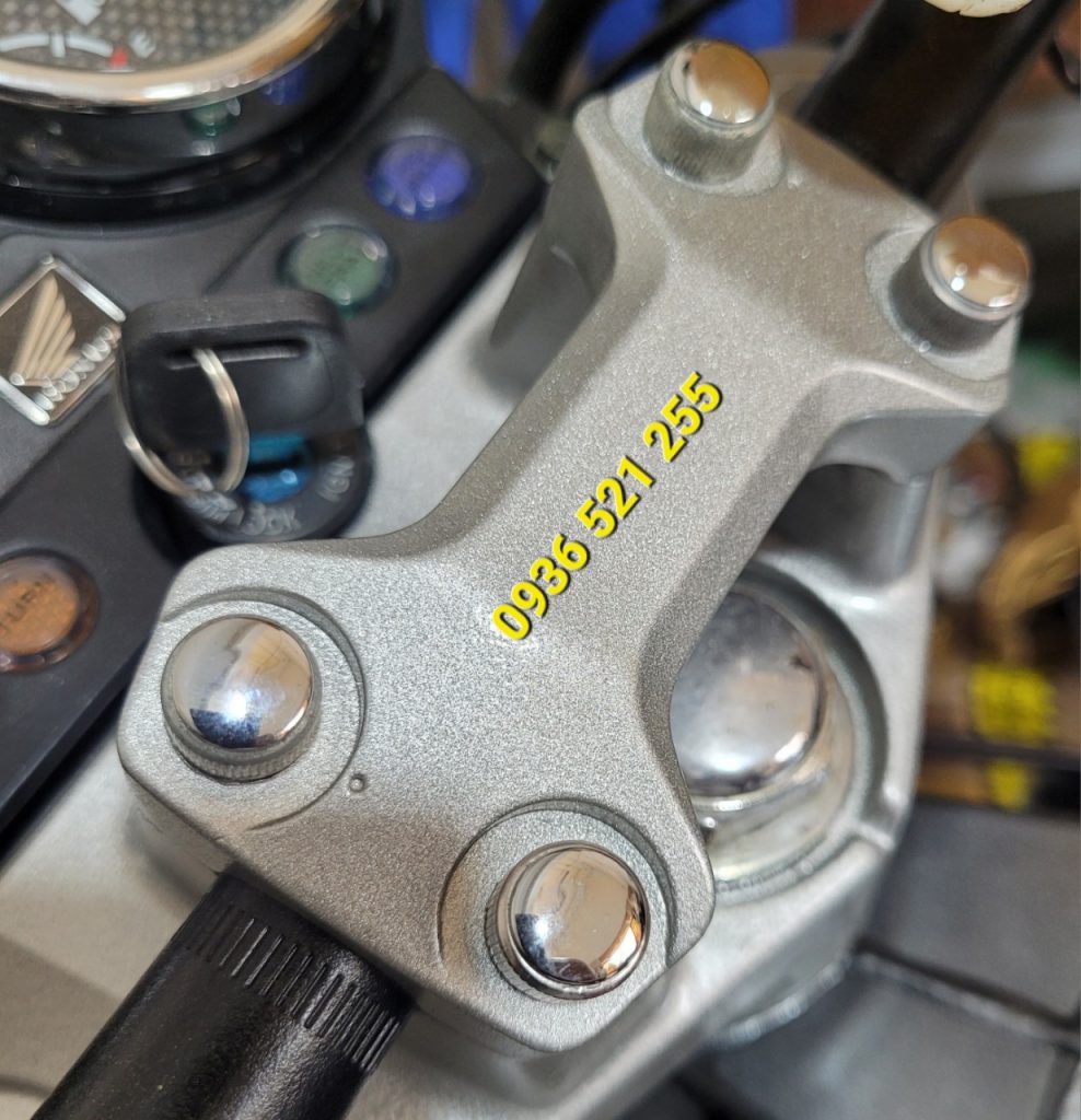 Nắp chụp ốc Ghi đông Tay lái Tay nắm Baga Suzuki EN150 125 GZ150 125 ...